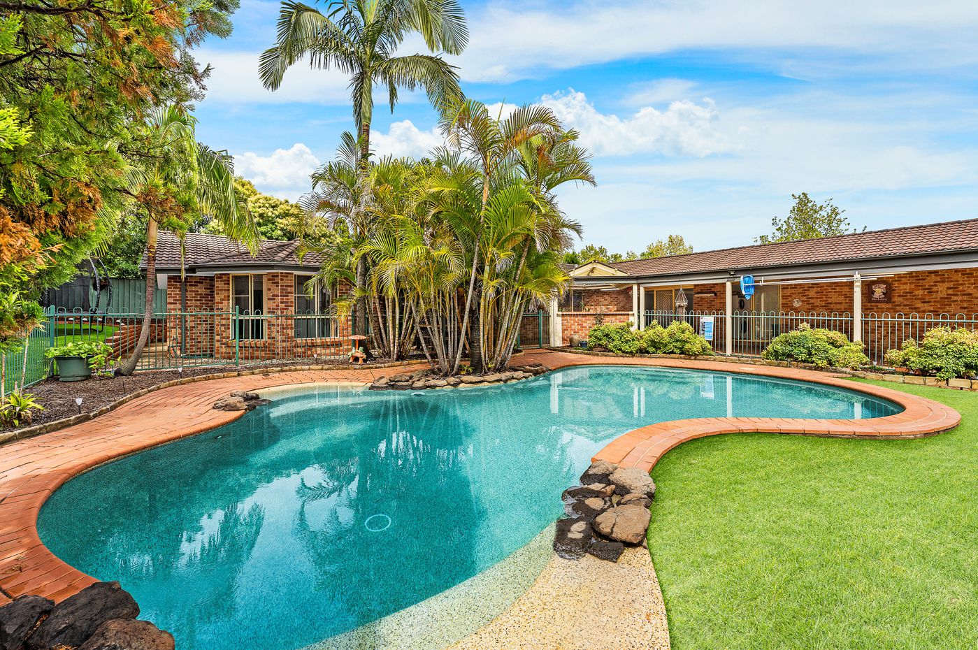 9 Plane Tree Drive, NARELLAN VALE