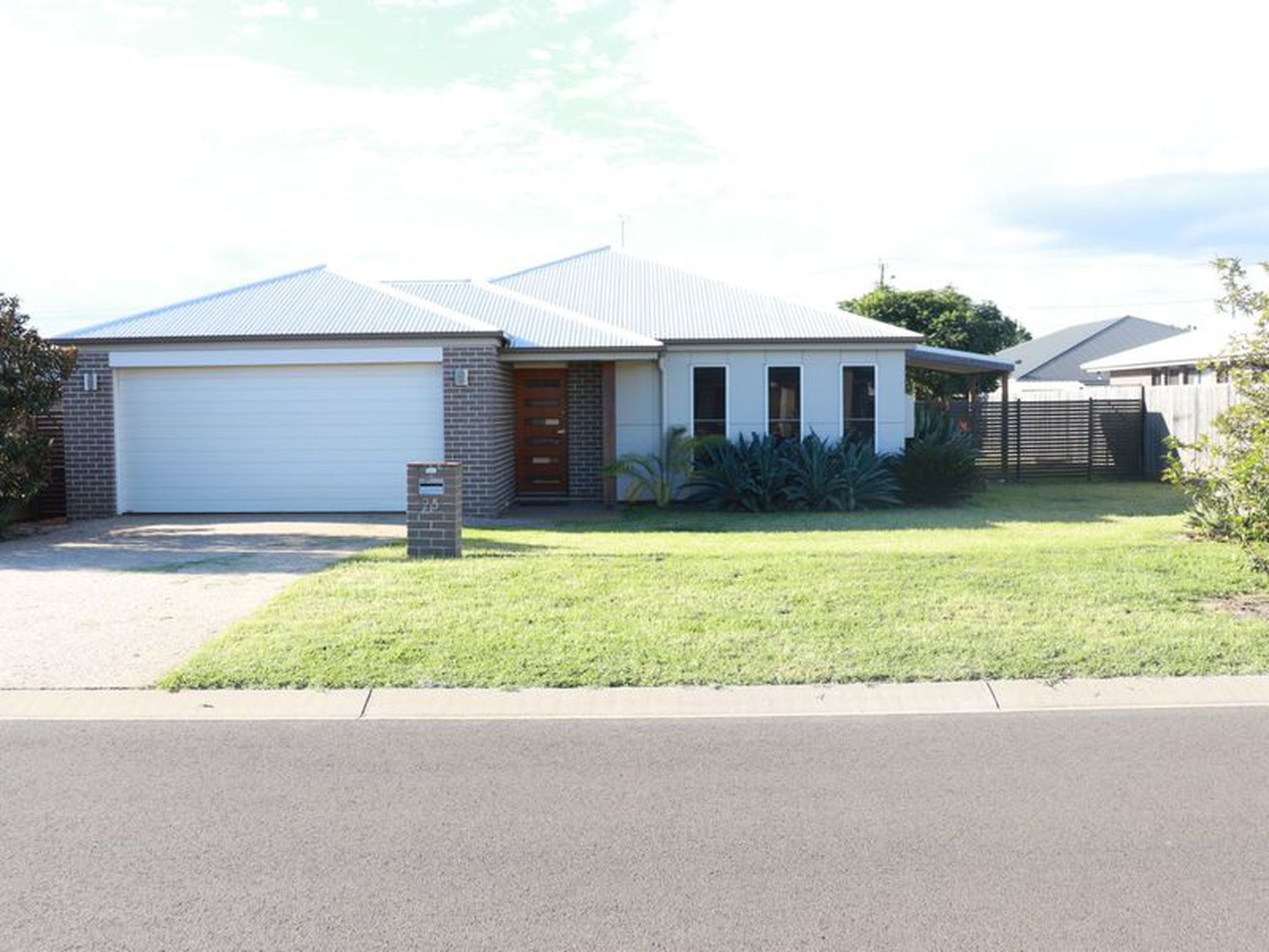 25 Opperman Drive, Kearneys Spring | Hot Property