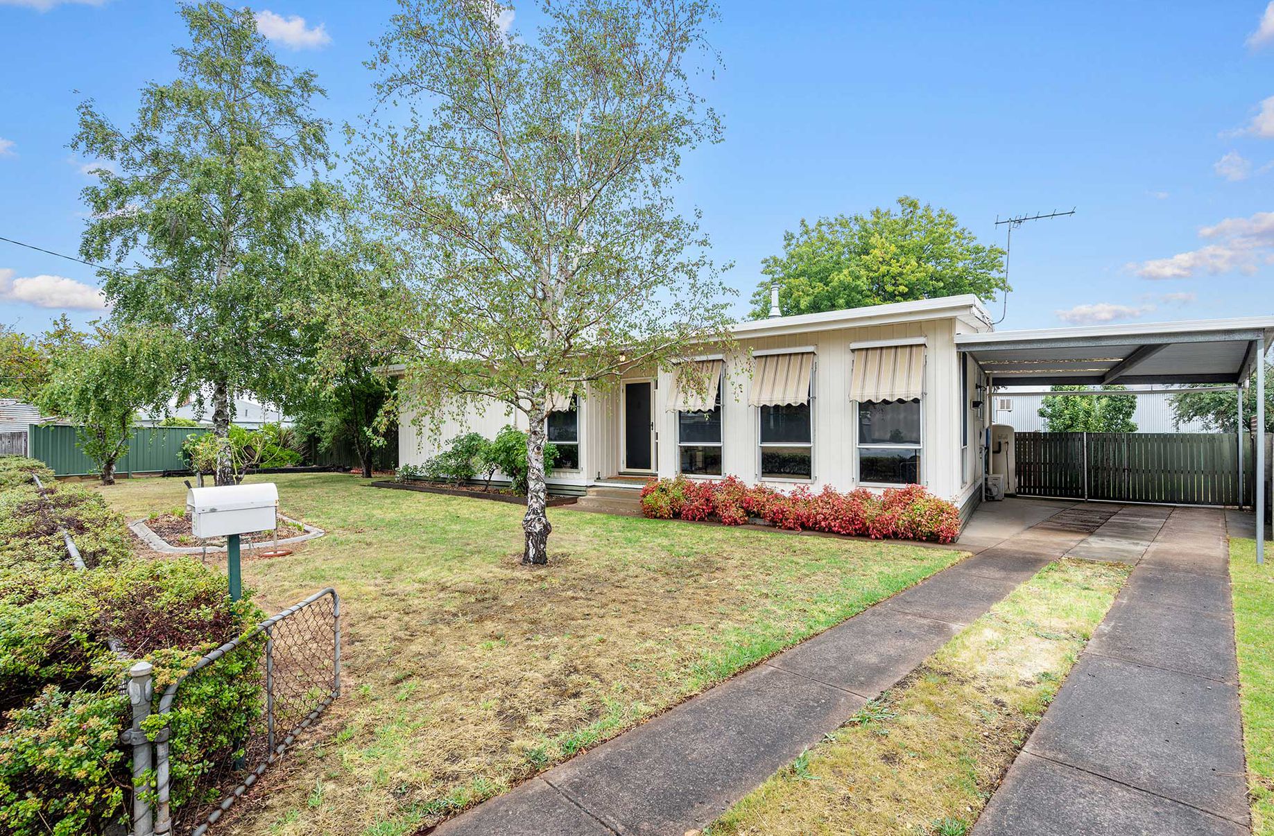 1 Coulter Avenue, Hamilton | Limewood Real Estate