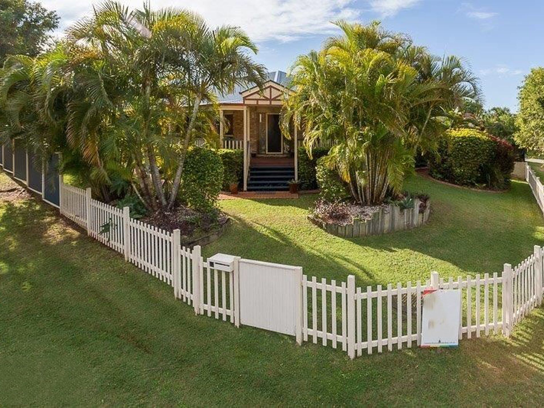 1 Butler Place, Redland Bay | First National Real Estate Rochedale