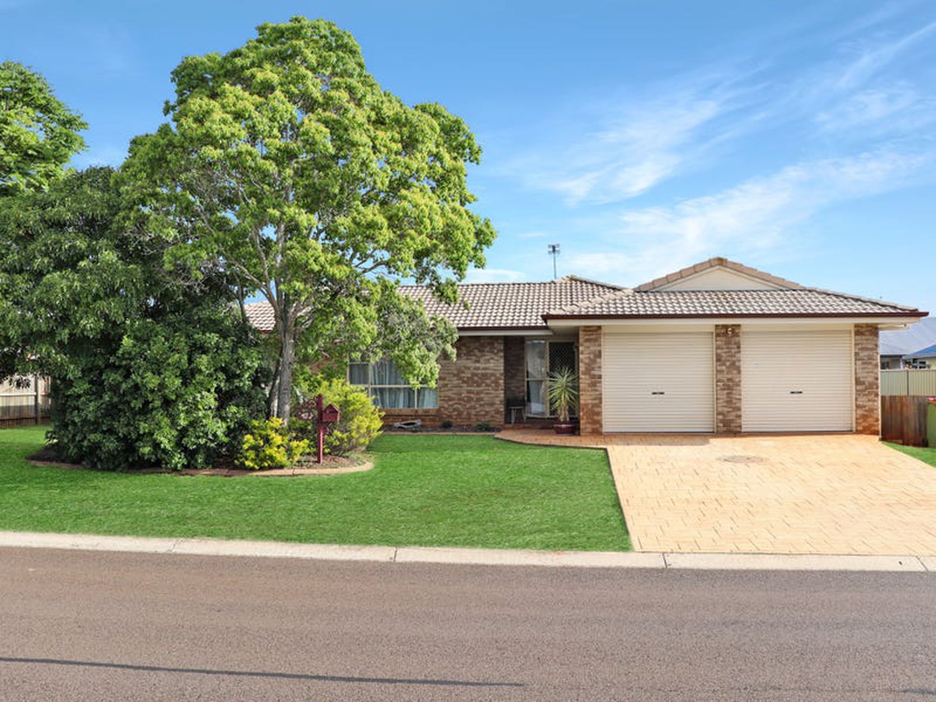 8 Pixie Drive, Kearneys Spring | Hot Property