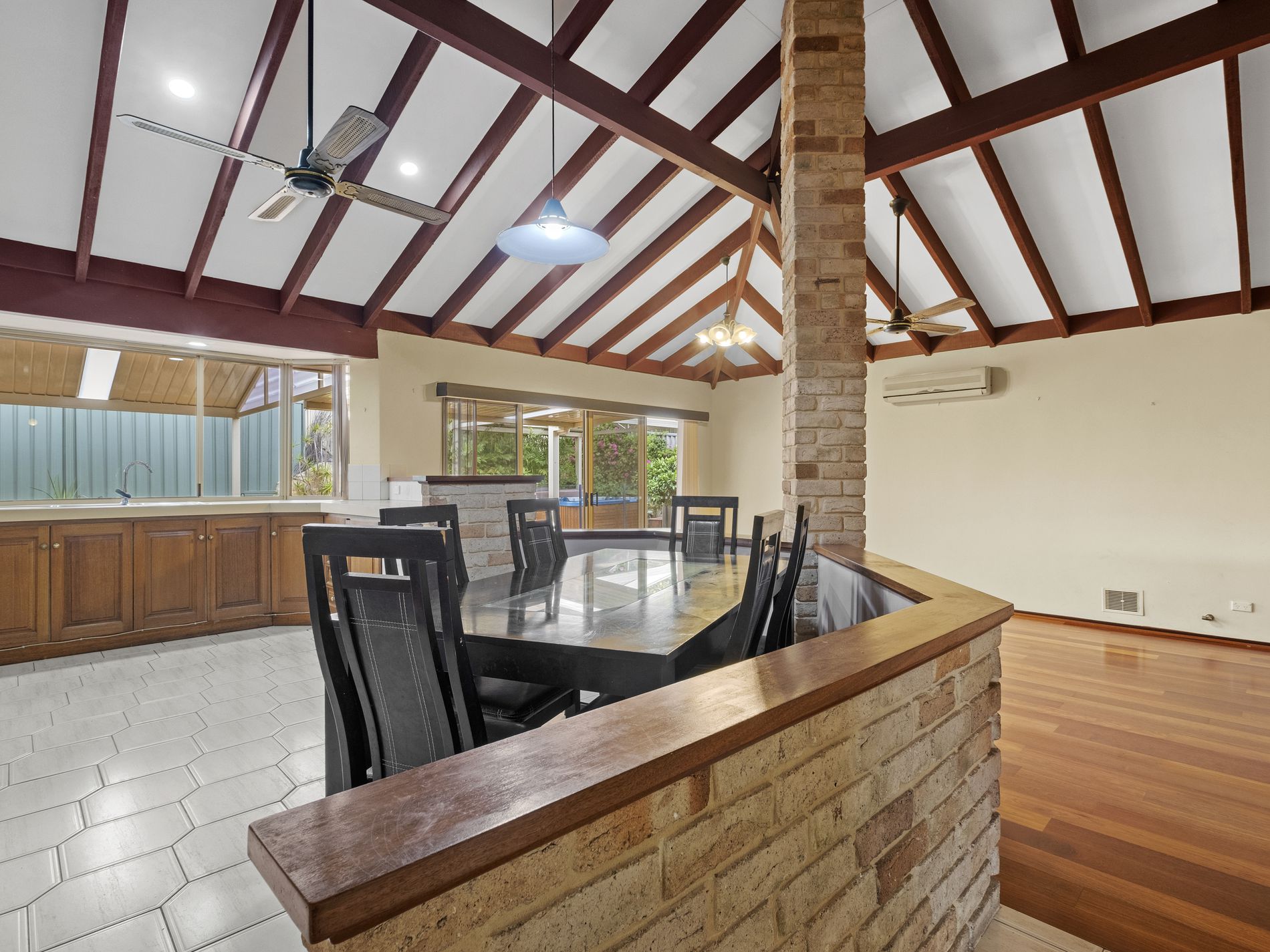 15 Kirwan Way, Winthrop | Hartanto Properties
